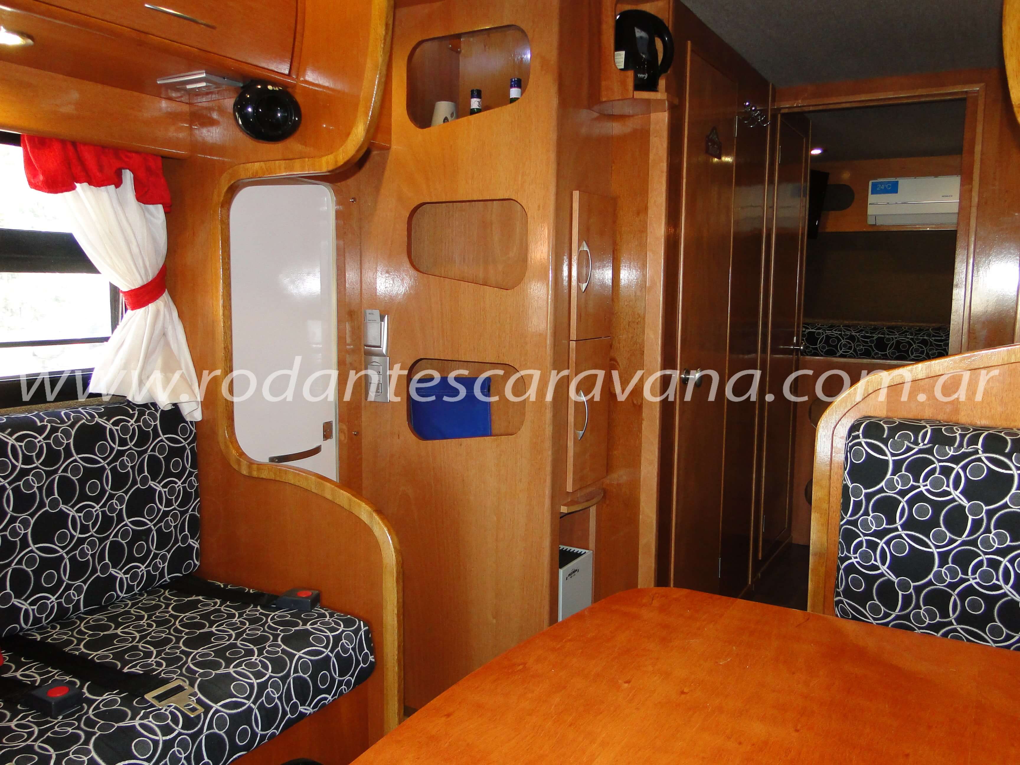 Motorhomes · Mini Motorhomes · Autocaravanas · Vehículos Especiales ...